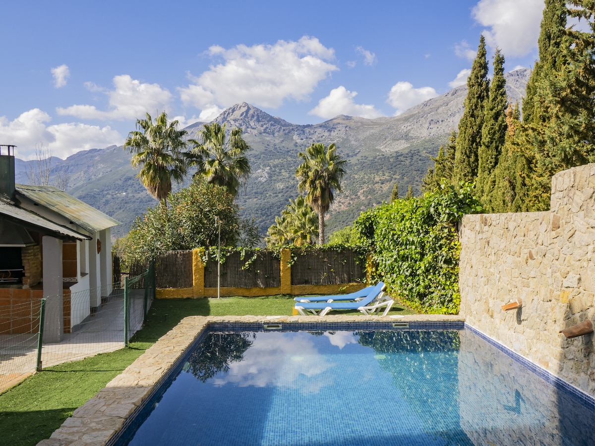 Cubo's Casa Rural La Jara de Libar - Cottages for Rent in Jimera de ...