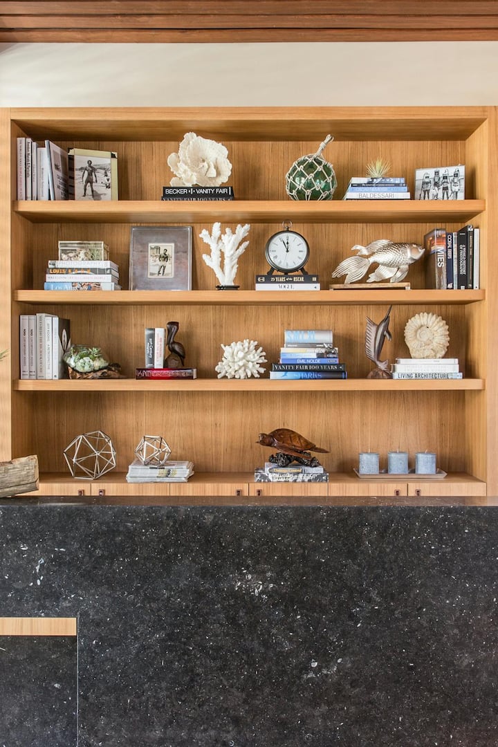 Sophisticated Beach Club With Impressive Wine List - Malibu, CA