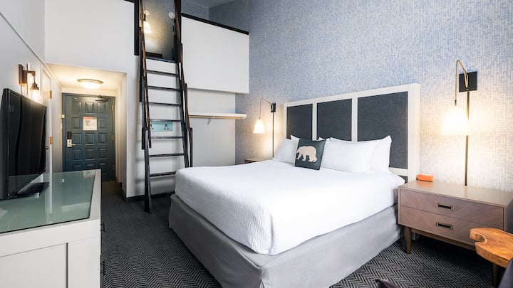 Slopeside Highlander Loft | Gravity Haus Steamboat - Steamboat Springs, CO