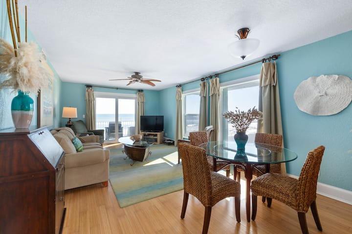 Scenic 2br Beachfront Condo Retreat Nsb Fl - New Smyrna Beach, FL