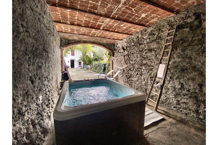 Cascina Liebe -Villa Garden, Jacuzzi, Sauna By Hal - Casale Monferrato