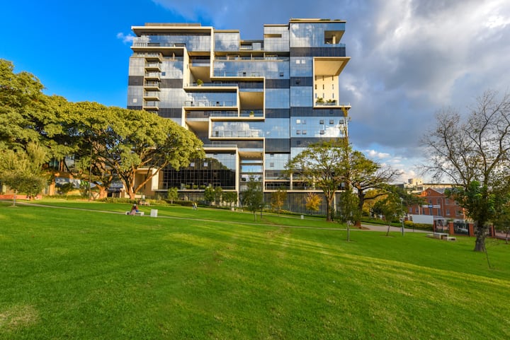 Park Central With Generator - Johannesburg