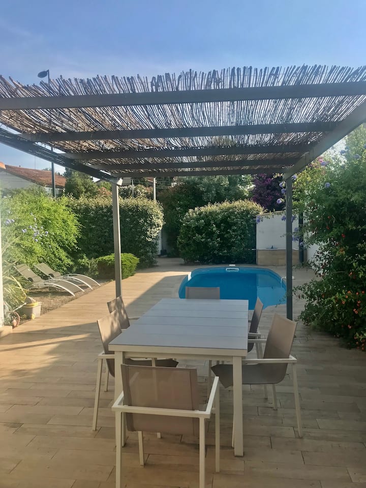 Villa En 1ère Ligne Sur L’étang De Thau – Piscine - Sète