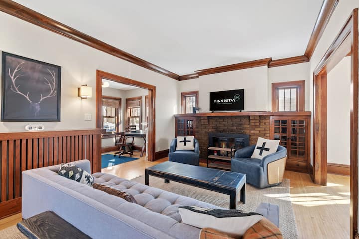 Minnestay* Fulton Lodge | Close To The Lakes! - Eden Prairie, MN