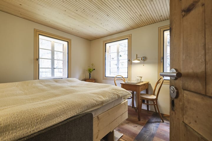 Chambre 5, Nord Ouest, 2e - Zinal