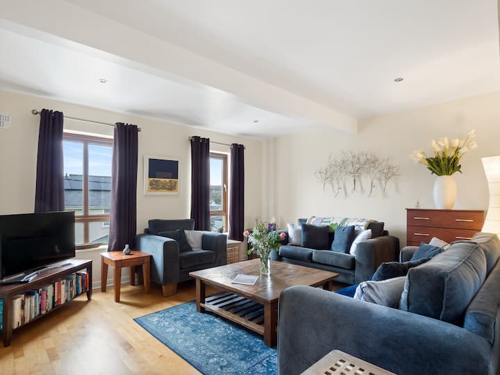 The Courtyard Escape - Clifden