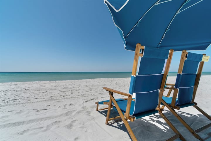 Spring Break Special~free Beach Chairs & Umbrella - Destin, FL