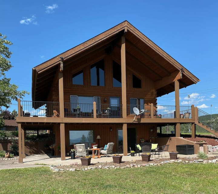 Cedar & Sky Retreat- Rustic Lakeview Cabin - Bigfork, MT