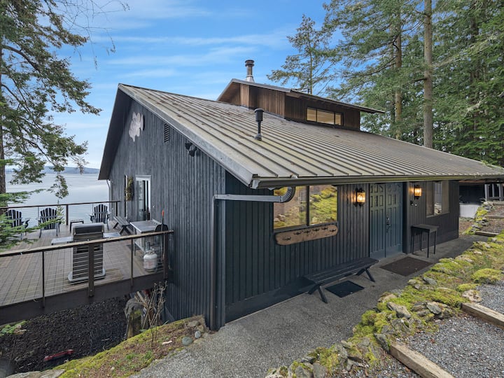 Newly Listed. Waterfront. Near Town. Channel House - Friday Harbor, WA