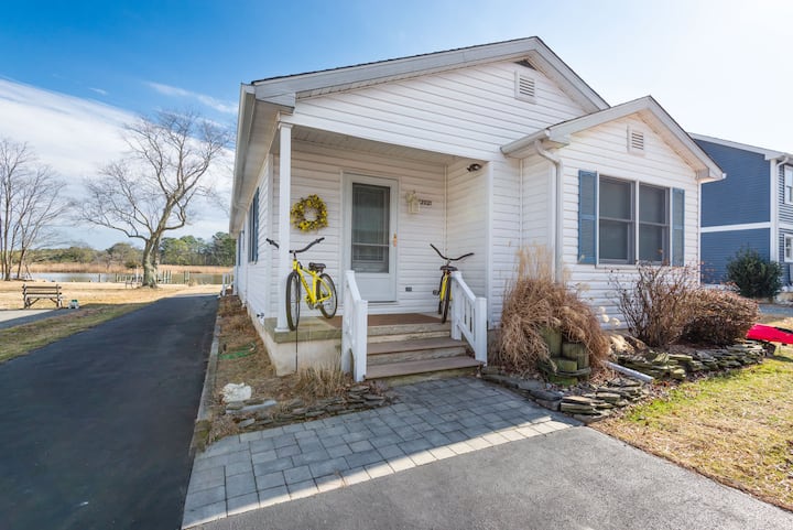 Waterfront! Private Dock, Boat Tie-up & Near Town - Maryland