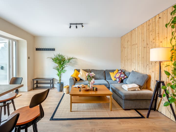 Little Matthews - Newton Abbot