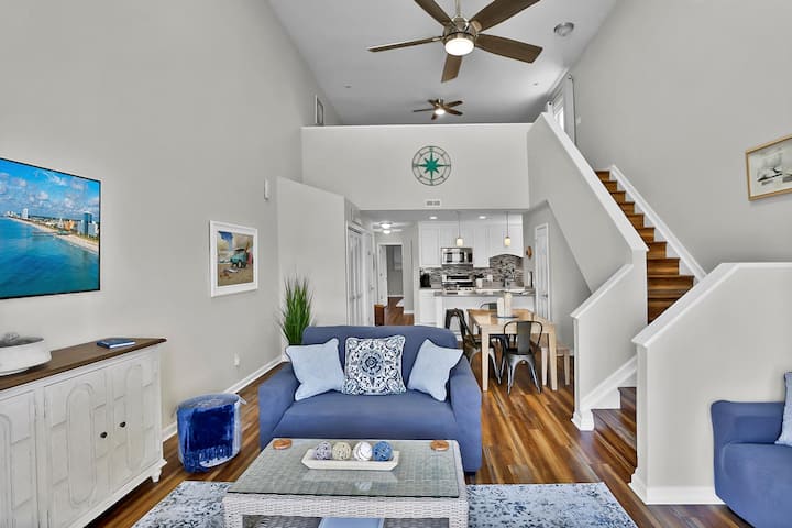 Relaxing Condo W/ Pool & Patio - Surfside Beach, SC