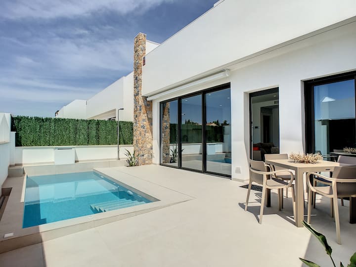 Villa With Private Roof Terrace, Patio With Pool - Pilar de la Horadada