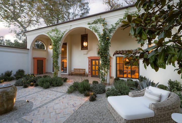 Villa Magnolia - A Masterpiece Of Elegance - Summerland, CA