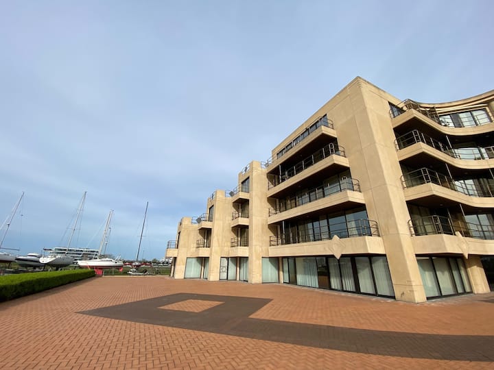 Bel Appartement Sur La Marina - Nieuwpoort