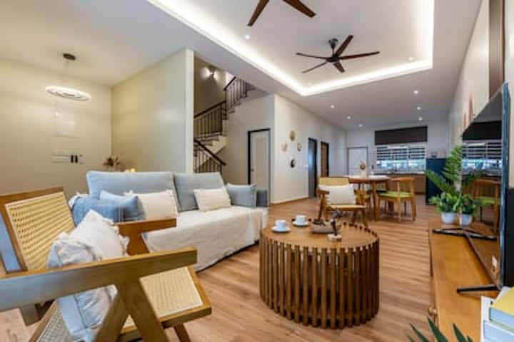 Feringghi Villa By Alv - Balinese Deluxe King Br - Penang
