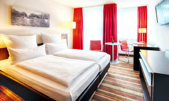 Comfort Room At Leonardo Hotel München City West - Munich