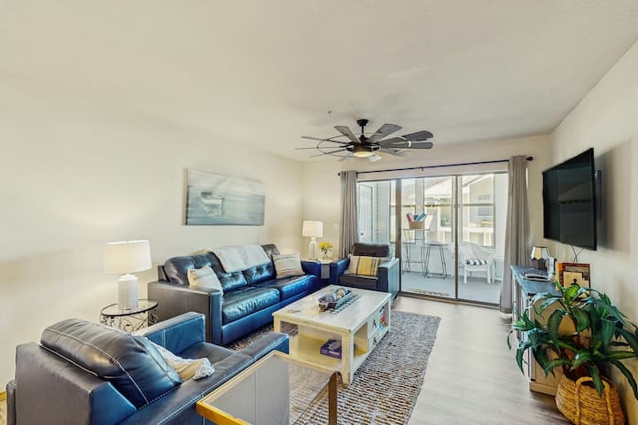 2br Poolside Condo W/ Sunroom- Close To Marina - 리지데일