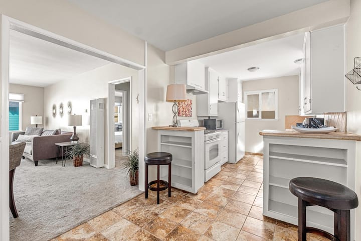 Cozy Beachside Apt With Laundry, Ac, Patio - Hermosa Beach, CA