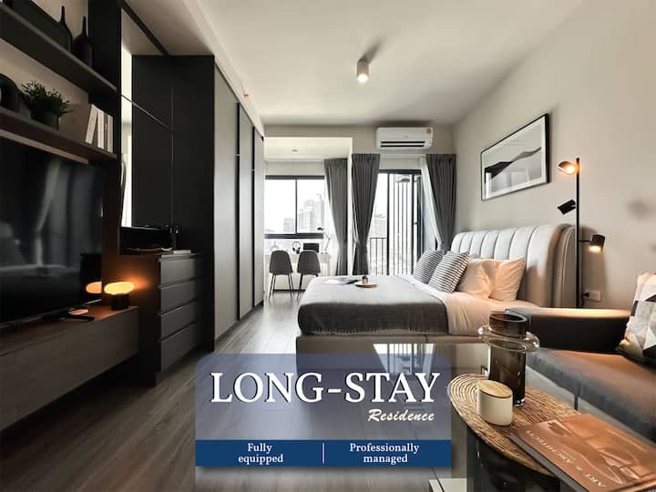 Refined High-rise 1br|fast Wifi| Bts Phra Khanong - Bangkok