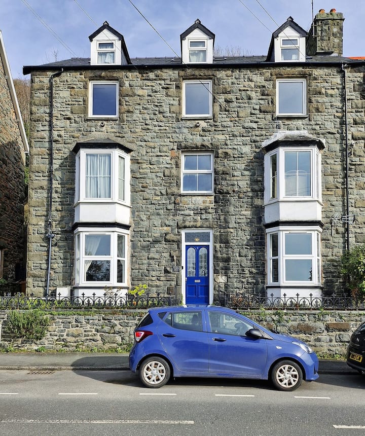 Green Hill (Ground Floor) Family Apartment - Barmouth