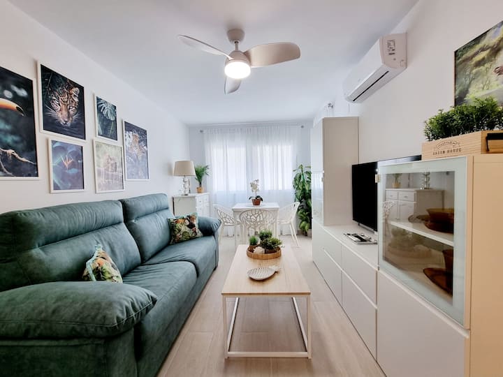 Modern And Cozy Apartment Just Steps From Los Loco - Torrevieja