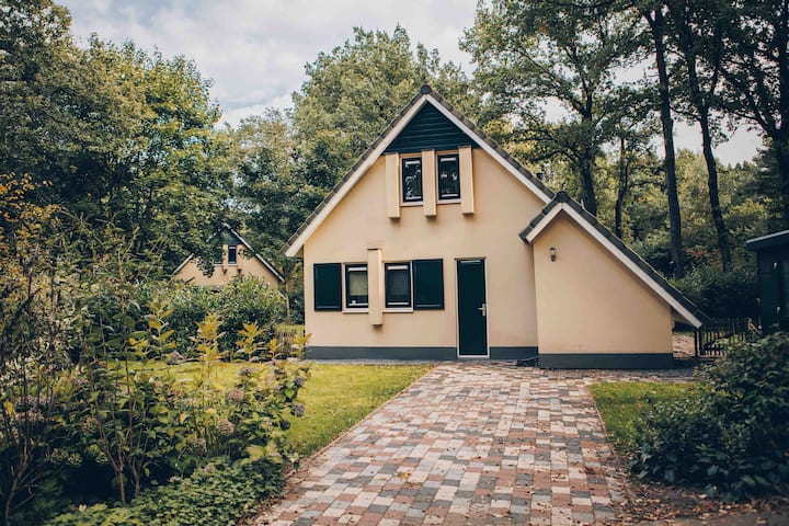Esdorp Bungalow | 4 Persons - Assen