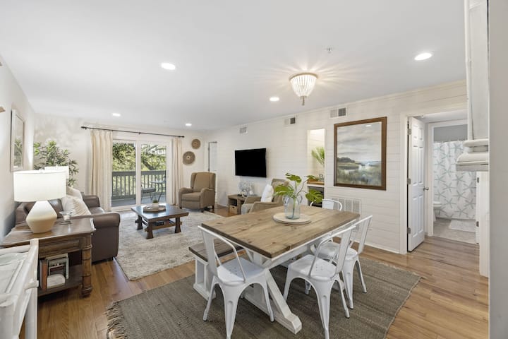 Marsh Walk Villa: Peaceful, Modern, Pool Access! - Seabrook Island, SC