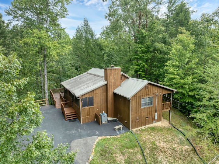 Mountain Breeze | 2 Br/2 Ba, Sleeps 4 - Townsend, TN