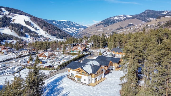 Les Ciases Chalets Dolomites Apt 2 - Olang
