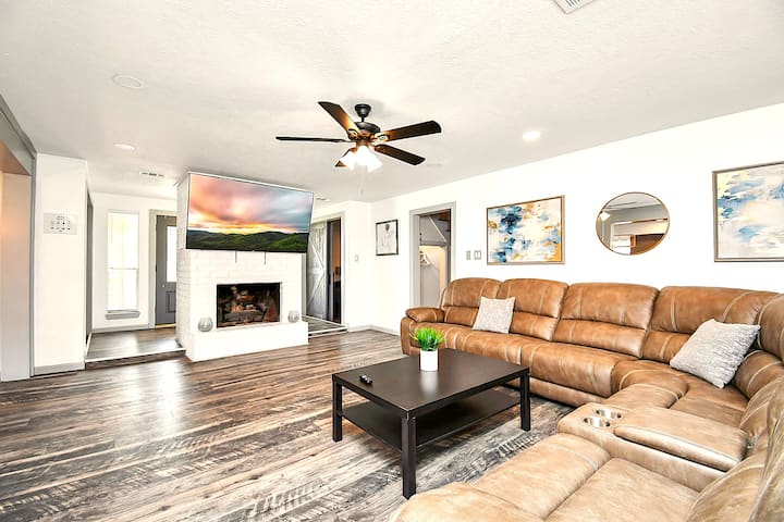 Lux Home W/ Heated Pool & Spa: 30 Min To Downtown - Houston, TX