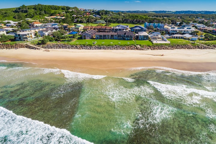 Absolute Beachfront Apartment 8b - 1 Bedroom - Lennox Head