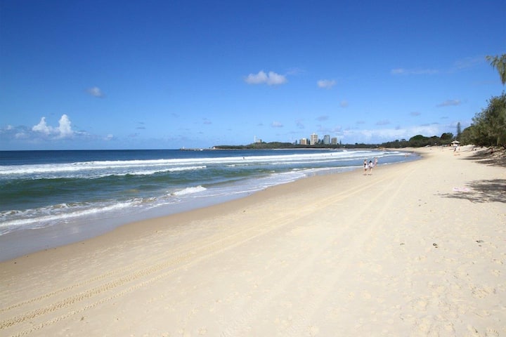Canal 7 - On The Mooloolaba Canal - Alexandra Headland