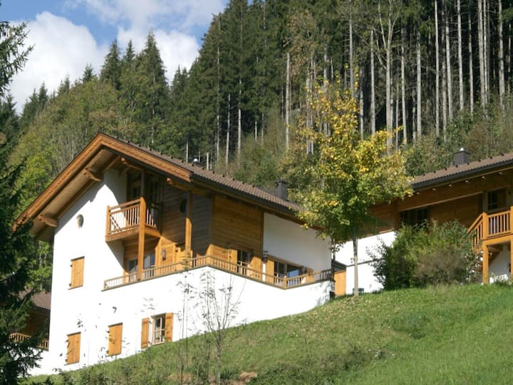 Chalet Paisible à Königsleiten Avec Piscine - Königsleiten