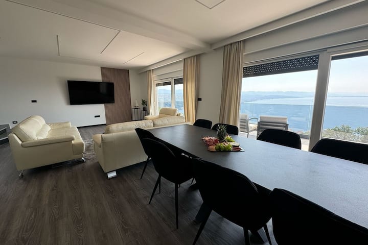 K-23833 Maison Confortable Avec La Terrasse Et La - Rijeka