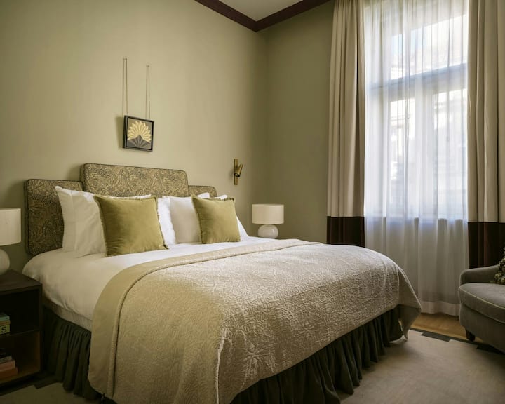 Ideal Luxury Prague Stay For 4 In Design Hotel - Prague