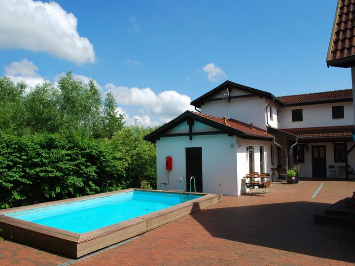 Appartement Idyllique Avec Piscine à Mecklenburg - Dargun