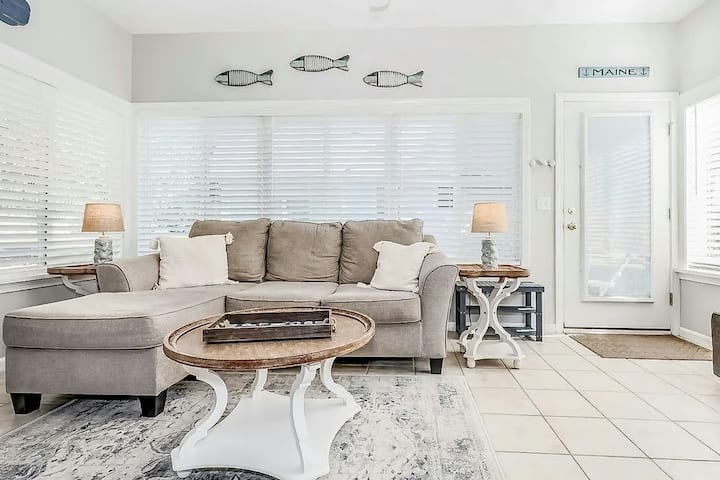 2 Br Cottage With Pools, Pickleball, & Game Room - Ogunquit, ME