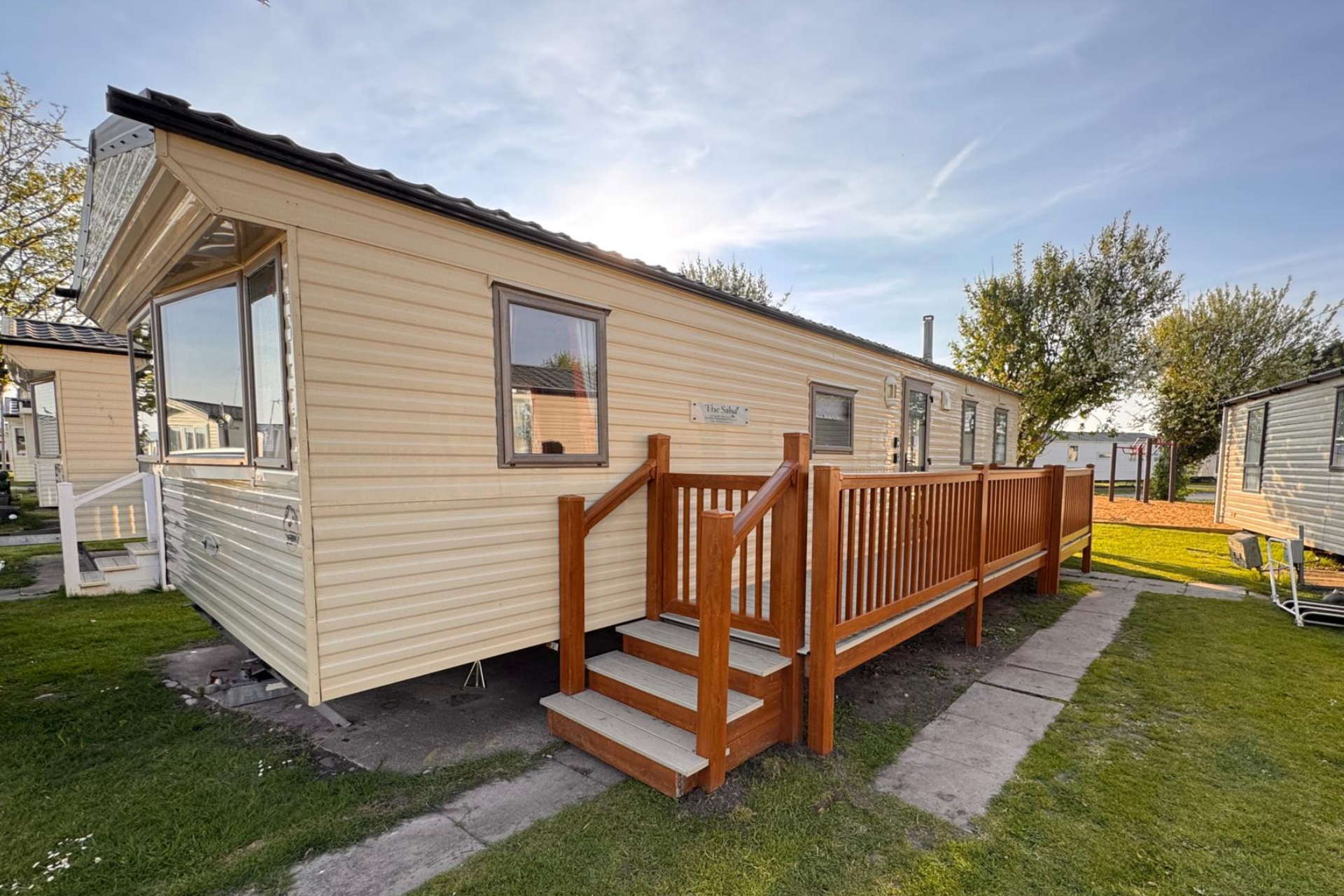3 Bed Caravan - Side Gated Decking, Wifi, Pets - Rhyl