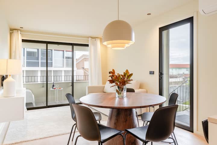 Stylish Flat With Terrace & Garage By Hostwise - Senhora da Hora