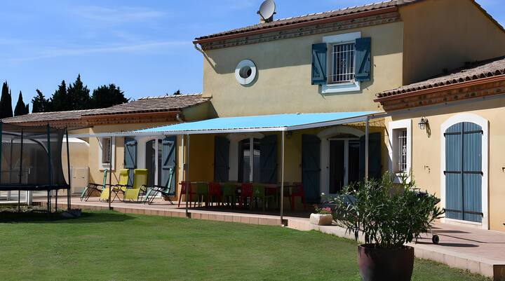 Yana - Arles, France