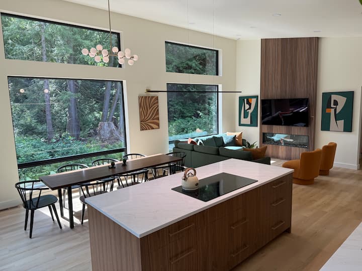 Galby Getaway | Modern Retreat I On Galbraith Mtn - Bellingham, WA