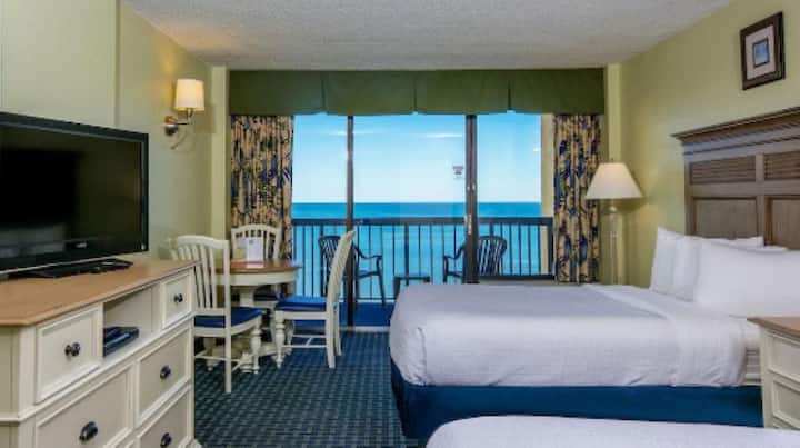 Charming Oceanfront Studio With 2 Queen Beds - Myrtle Beach, SC
