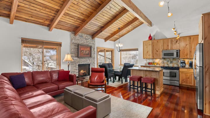 Seasons Four Ski Retreat - Snowmass Village, CO