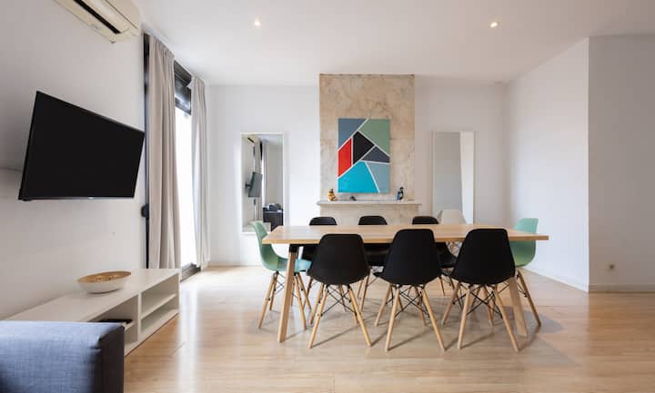 Spacious Apartment In The Center - Barcelona