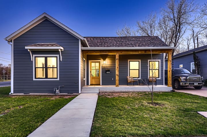 Historic Remodeled Bungalow-walk To Everything Gt - Georgetown, TX