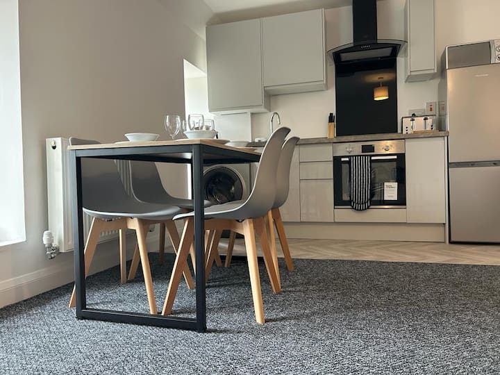 Entire 1 Bed Modern Apartment - Kirkcaldy