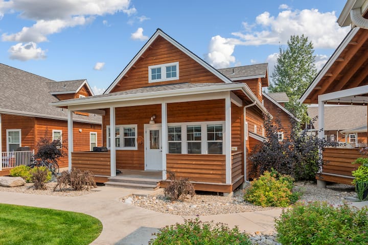 Cozy Dover Bay Pet Friendly Retreat - Sleeps 5 - Round Lake State Park, Sagle