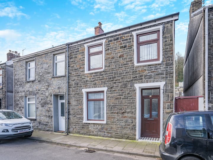 Heaven's Cottage - South Wales