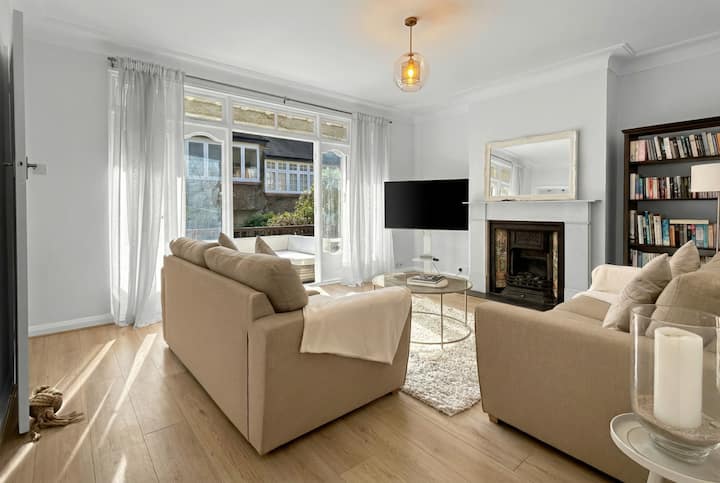 Spacious Wimbledon Gem For Families & Groups - Surbiton
